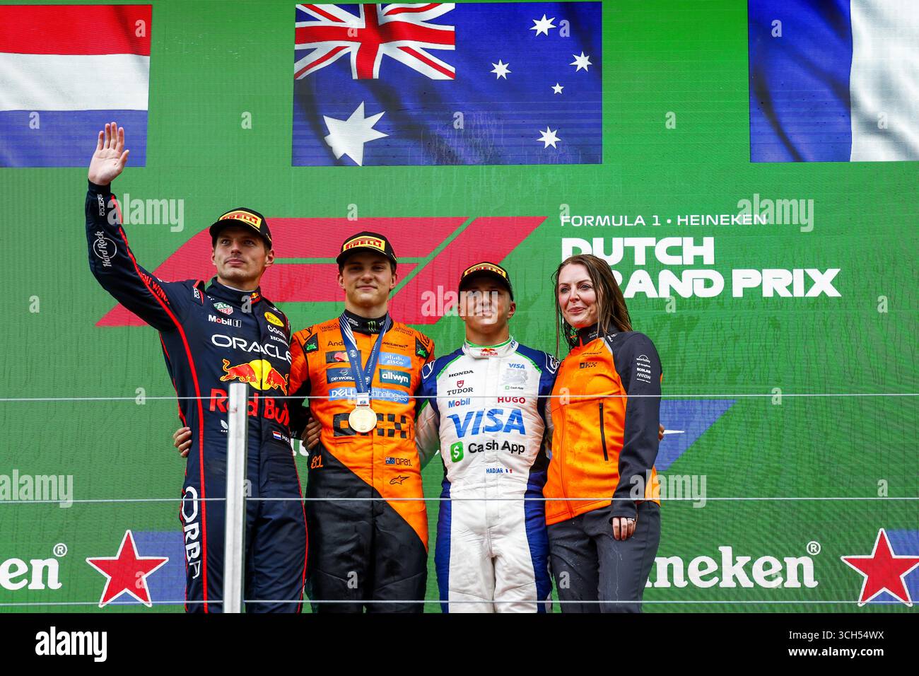 ZANDVOORT - (l-r) Max Verstappen (Red Bull), Oscar Piastri (McLaren ...