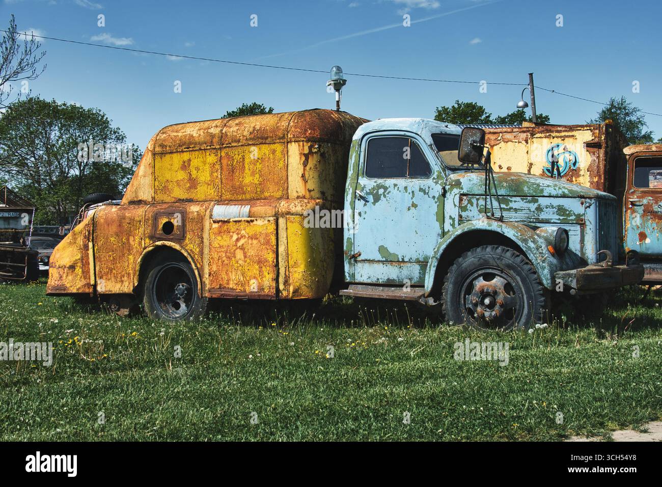 Retrotruck hi-res stock photography and images - Alamy