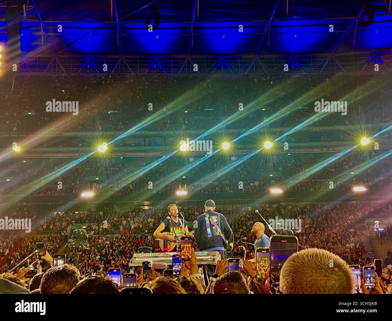 Non Exclusive: Coldplay Music of the Spheres World Tour at London's ...