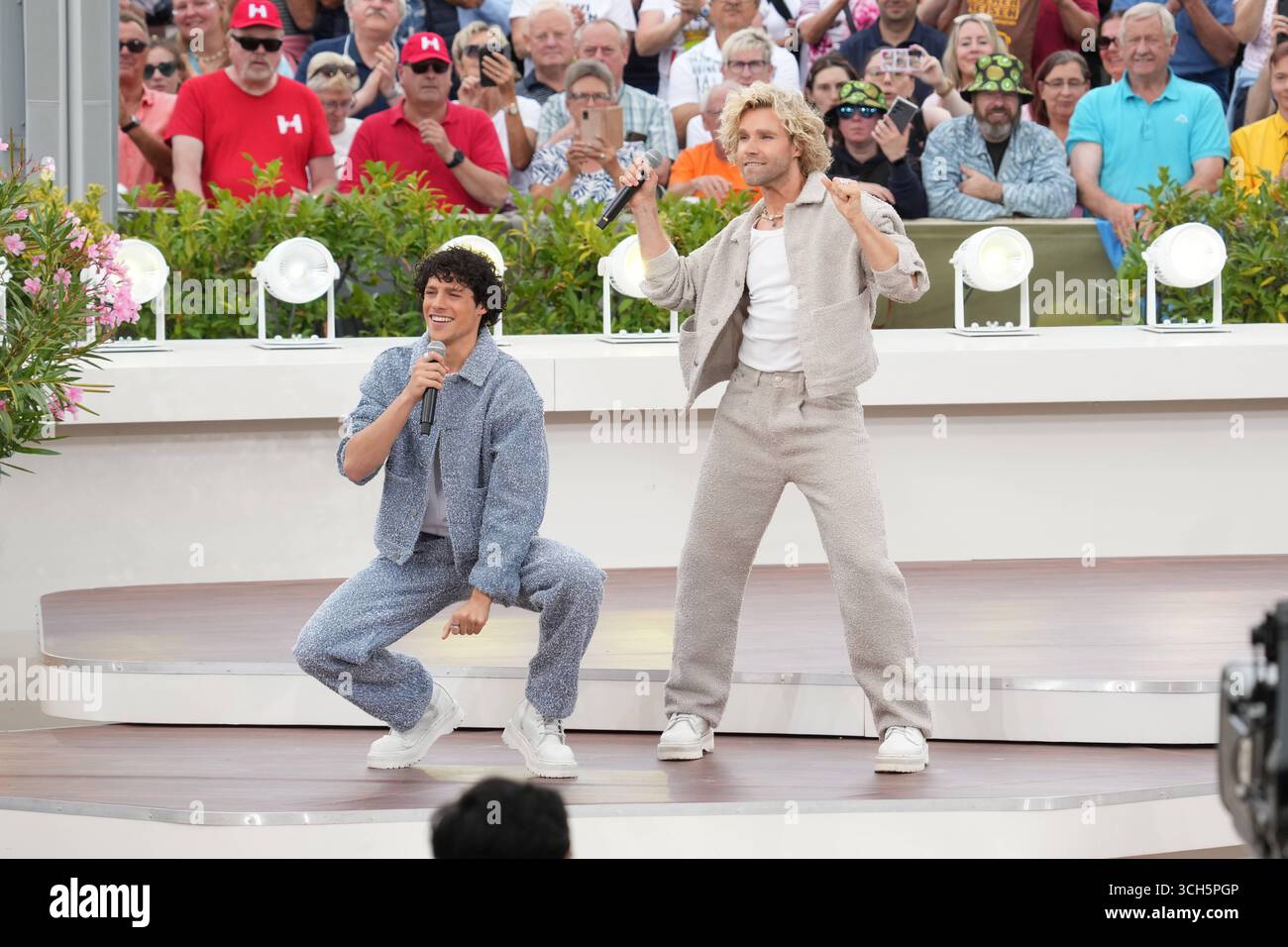 ZDF-Fernsehgarten 2025. Matt & Sem Matt Stoffers, Sem Ben Yakar im ZDF ...