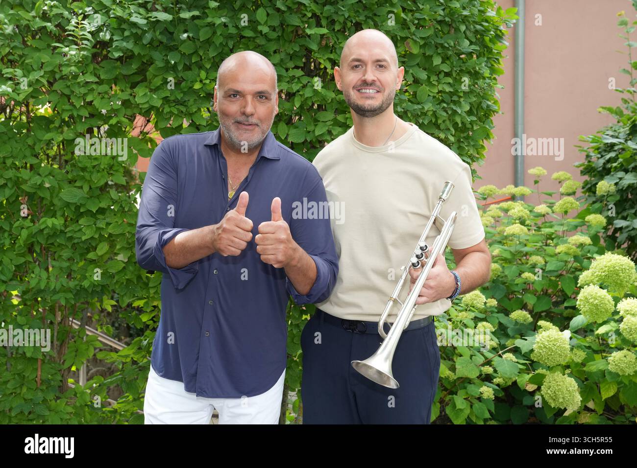 ZDF-Fernsehgarten 2025. Jay Alexander & Kevin Pabst im ZDF ...