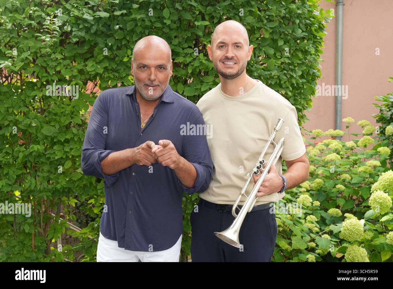 ZDF-Fernsehgarten 2025. Jay Alexander & Kevin Pabst im ZDF ...