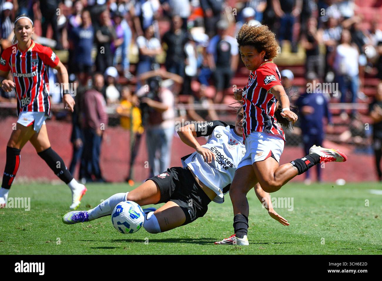 Aline of Sao Paulo during the game between Corinthians and Sao Paulo FC ...