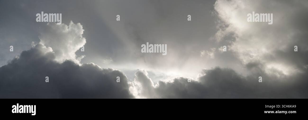 Dark grey rolling clouds hi-res stock photography and images - Alamy