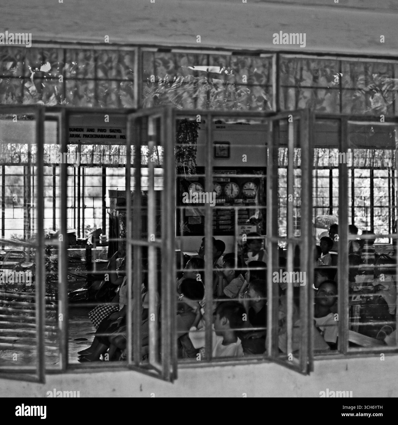 Elementary school class photos hi-res stock photography and images - Alamy