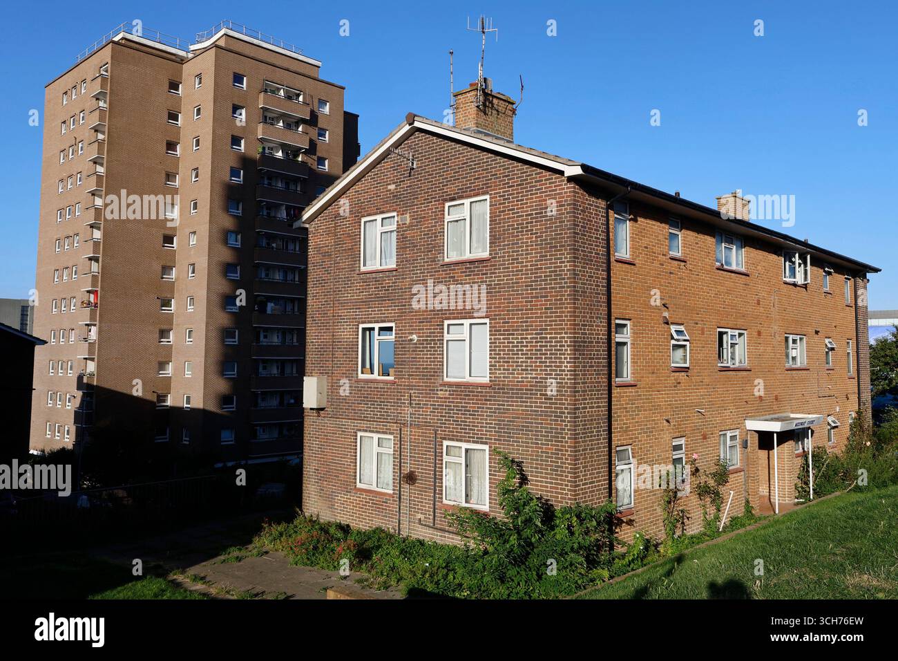 Council flat crisis uk hi-res stock photography and images - Alamy