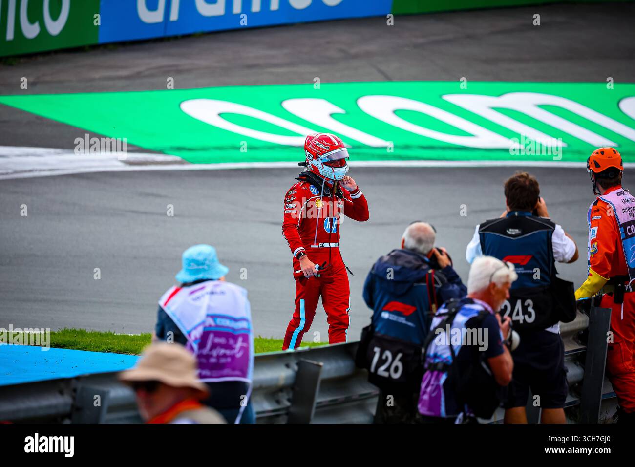 16 Charles Leclerc, (MON) Scuderia Ferrari SF25, crash at turn 4 during ...