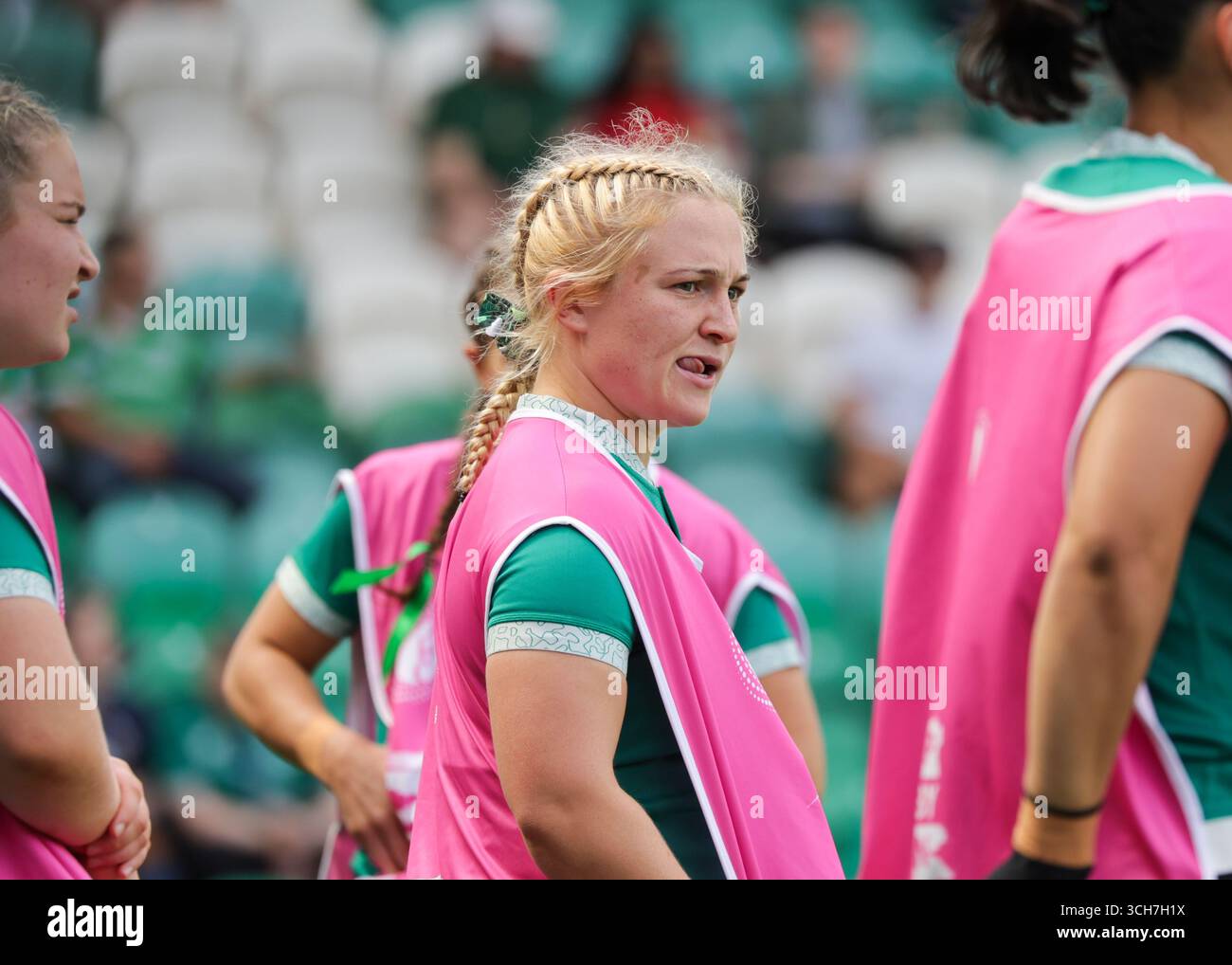 Northampton, UK. 31st August 2025. Neve Jones (IRE) (c) warming up ...