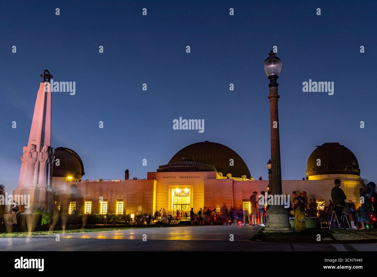 Los Angeles, California, USA. 30th August, 2025. Long exposure of ...