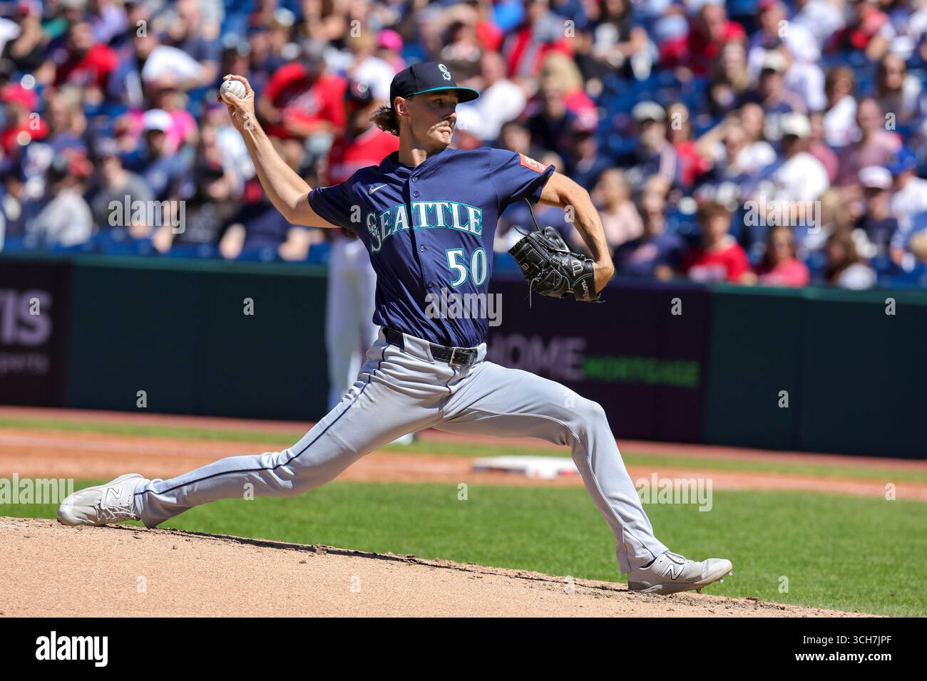 CLEVELAND, OH - AUGUST 31: Seattle Mariners starting pitcher Bryce ...