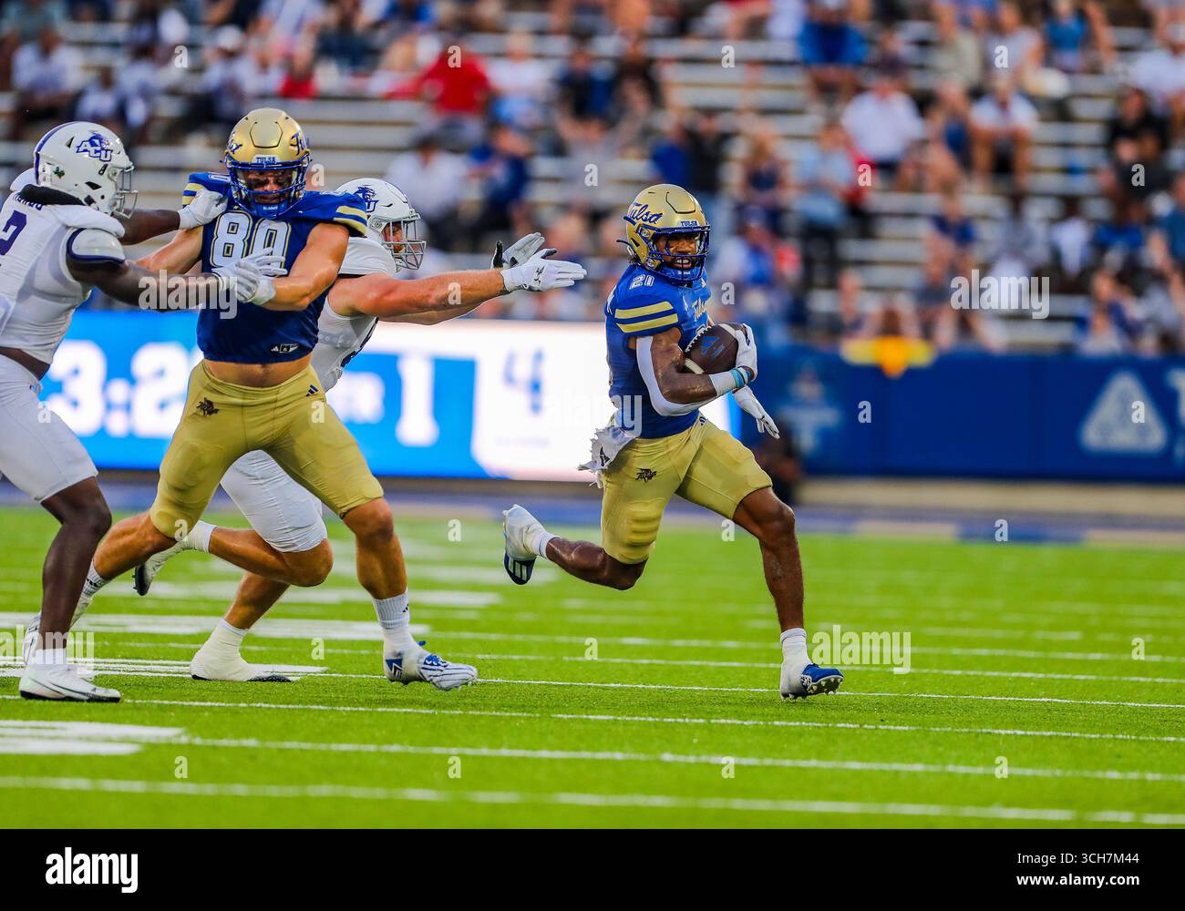 August 30, 2025:.Tulsa Golden Hurricane running back Dominic Richardson ...