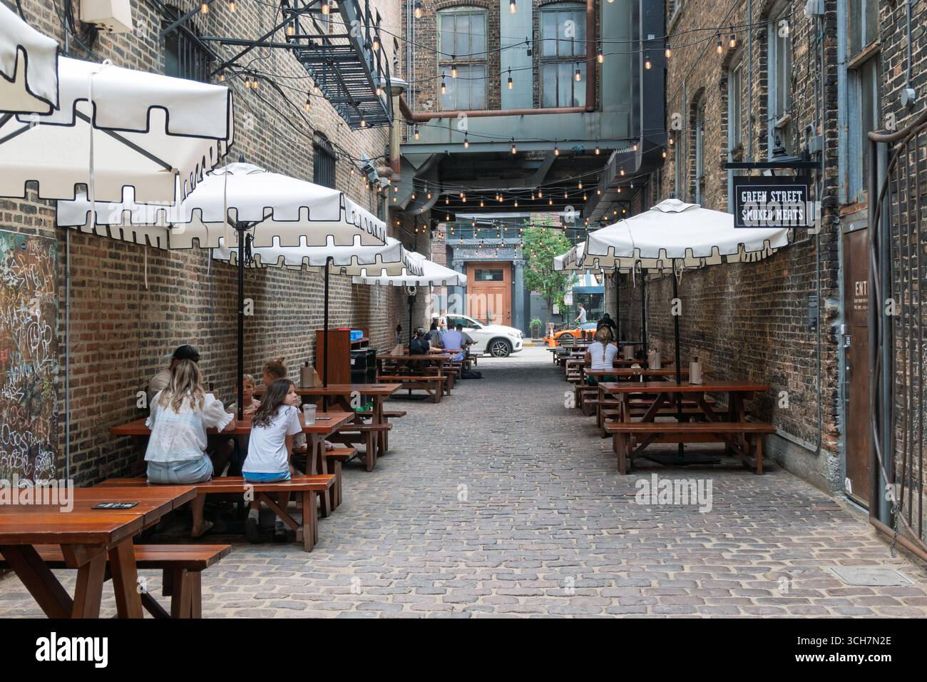 Green street smoked meats hi-res stock photography and images - Alamy