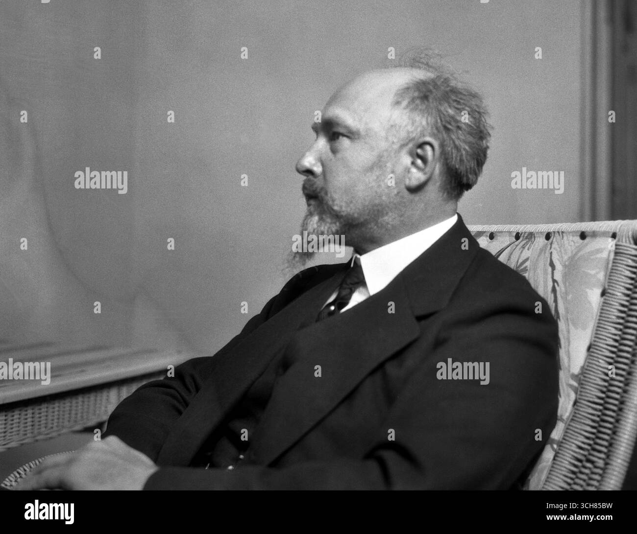 1928 , LOS ANGELES , USA : The german philosopher Count HERMANN Von ...