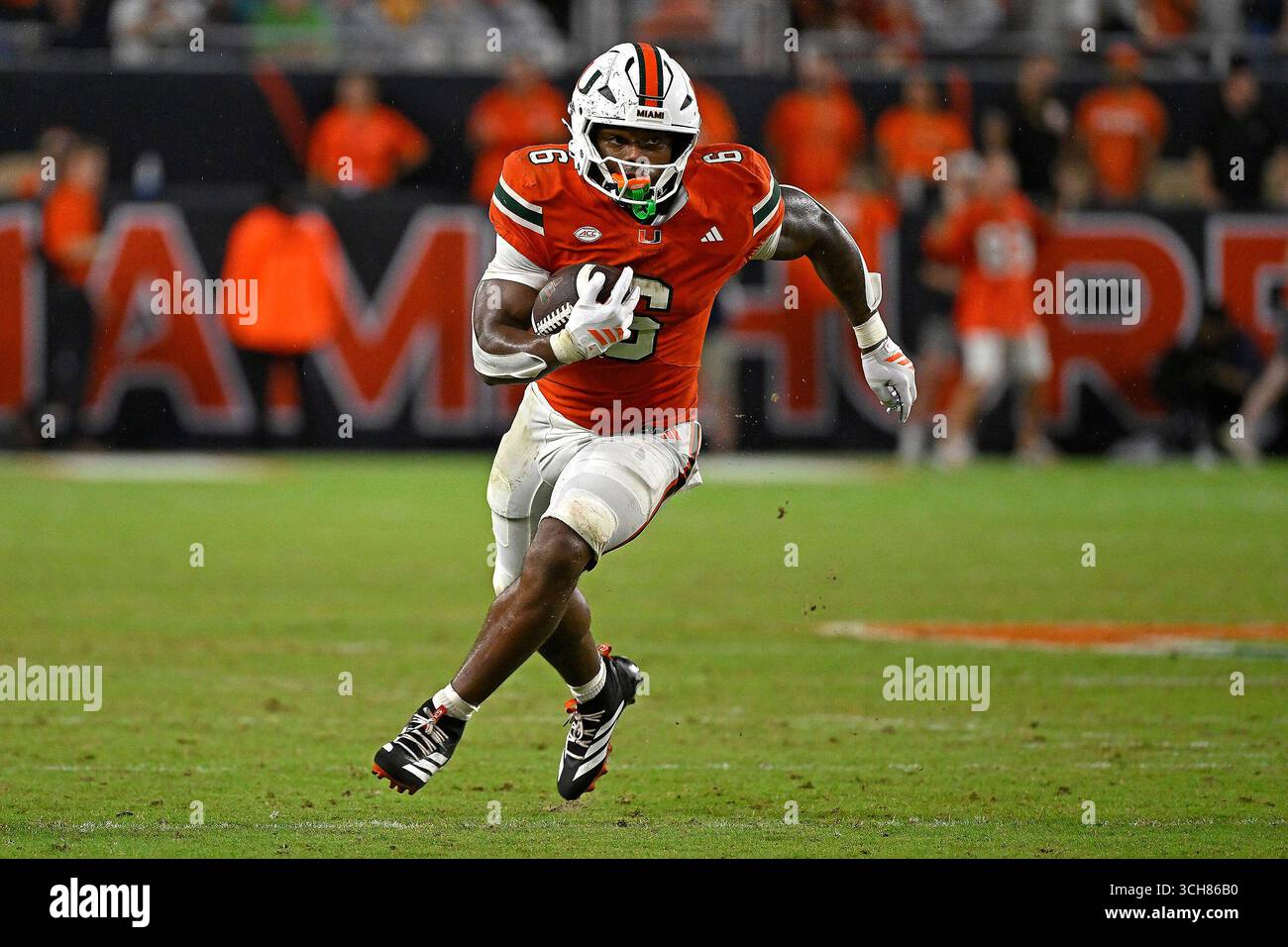 MIAMI GARDENS, FL - AUGUST 31: Miami running back CharMar Brown (6 ...