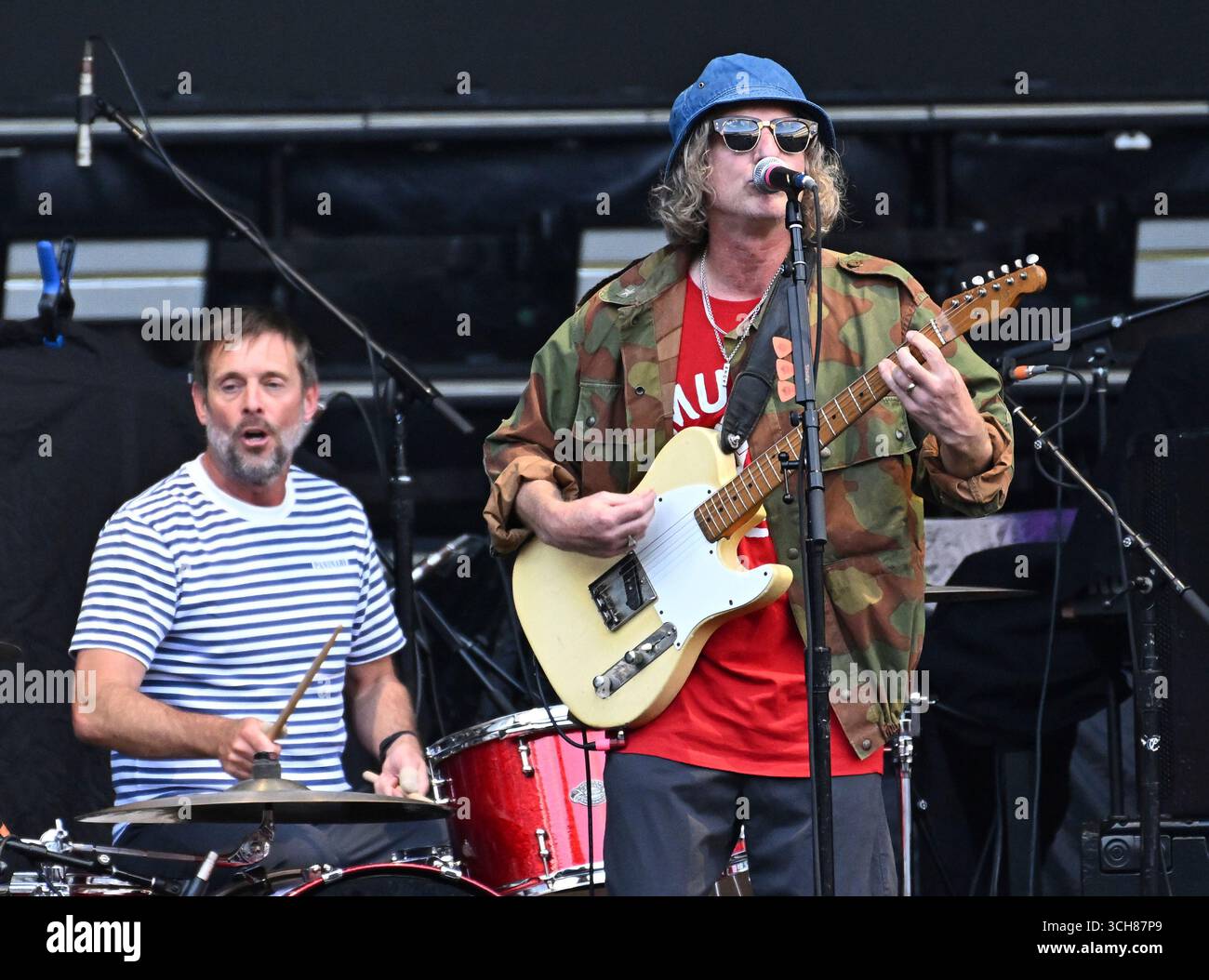 John Power, right, and drummer Keith O'Neill of Cast perform on Sunday ...
