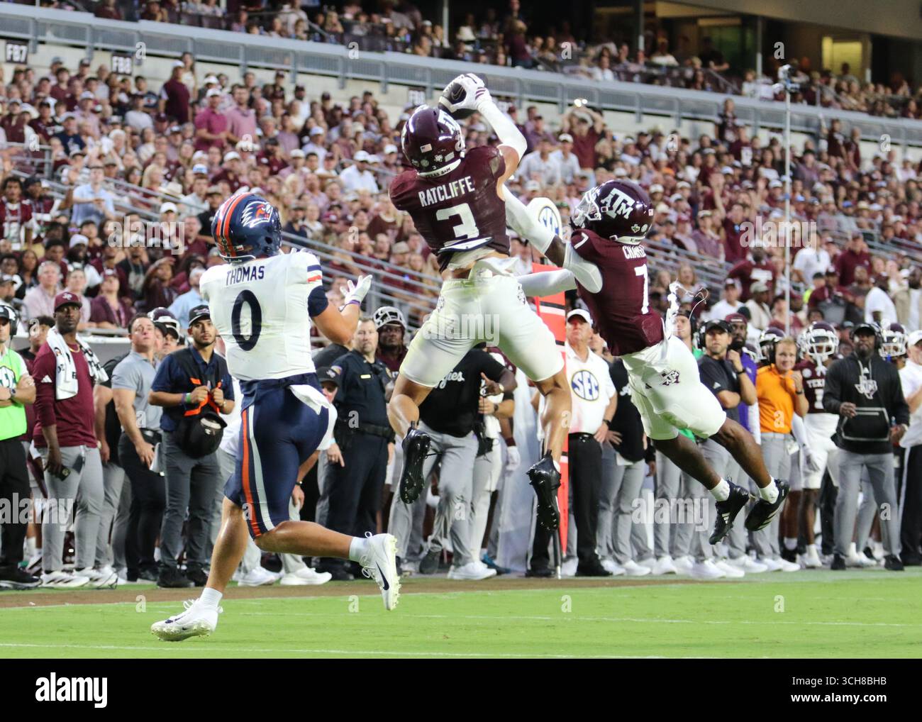 Texas A&M Aggies safety Marcus Ratcliffe (3) makes an interception ...
