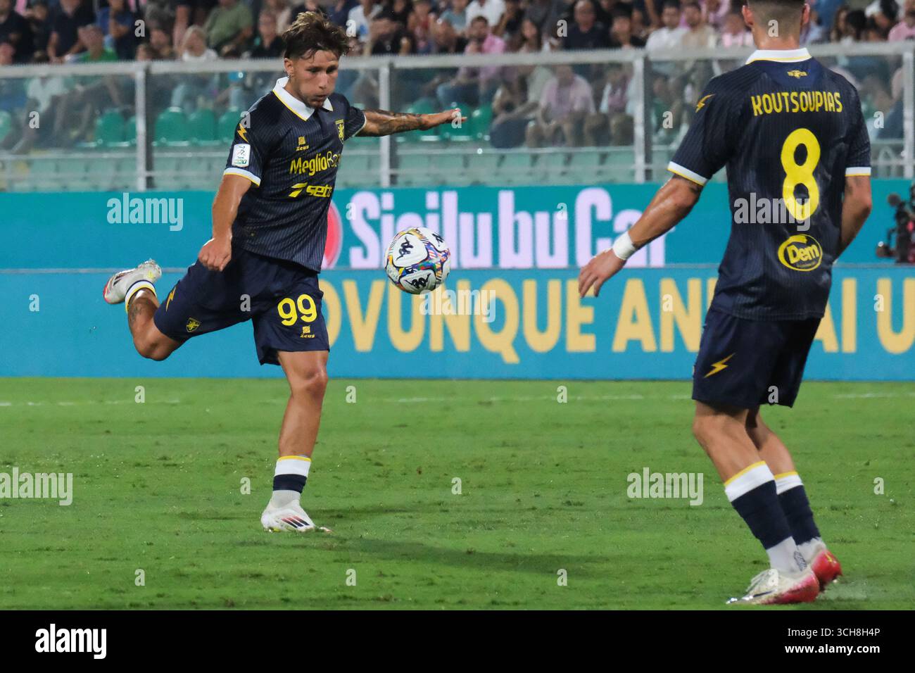 Kevin Barcella (Frosinone Calcio) in action during Palermo FC vs ...