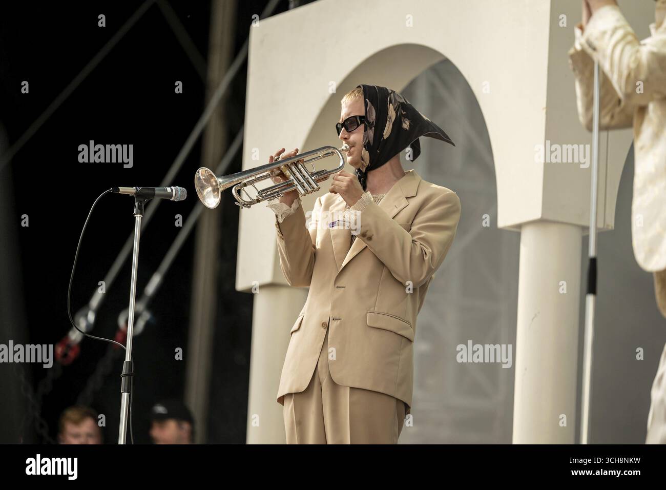 Roy Bianco & The Abbrunzati Boys at the Superbloom Festival, Day 1 in ...