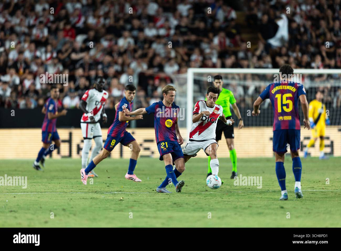 Madrid, Spain. 31th Sep 2025. De Jong during Rayo Vallecano and FC ...