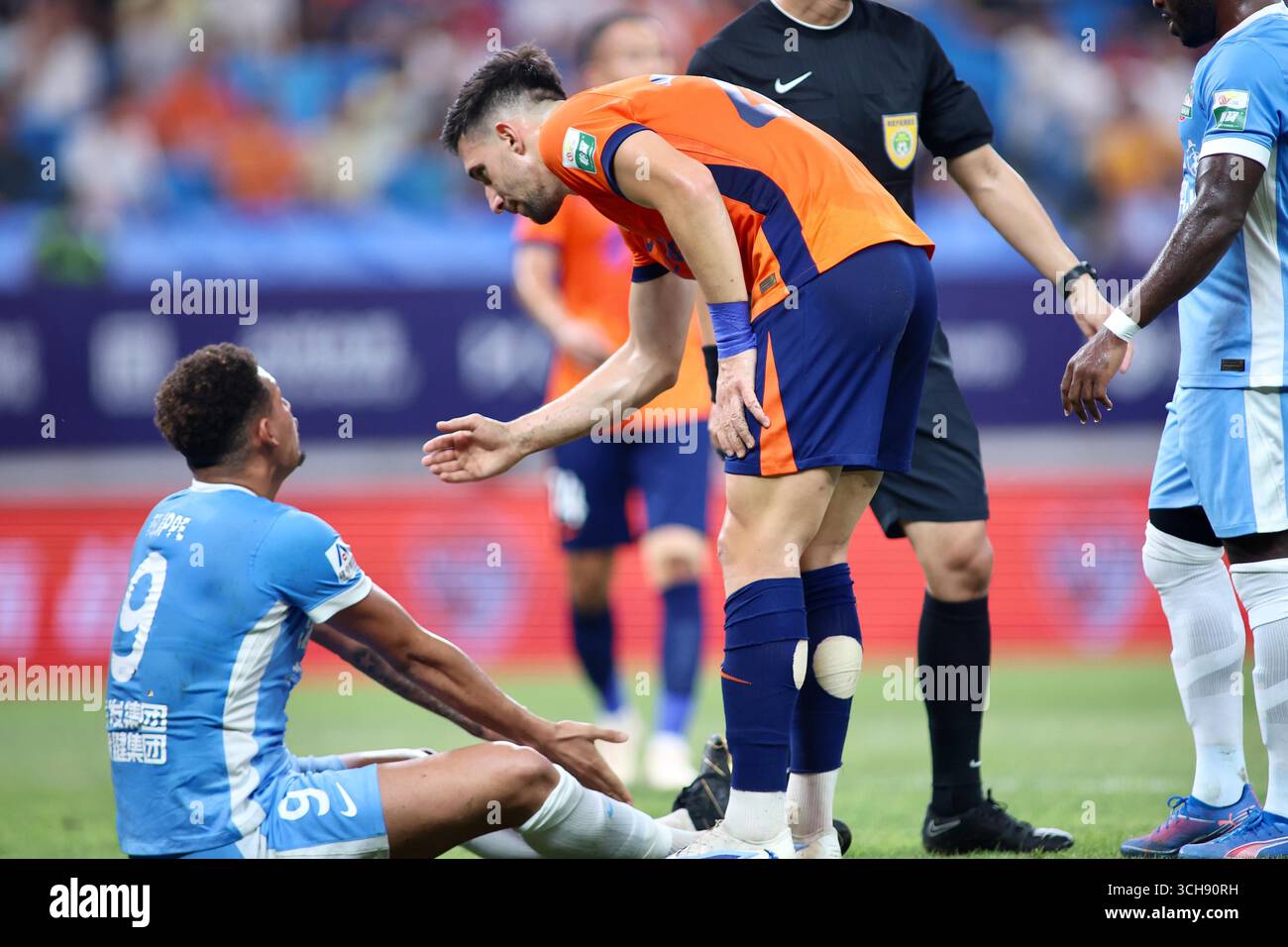 Qingdao Hainiu Football Club 1-1 draw Henan Jiuzu Dukang Football Club ...