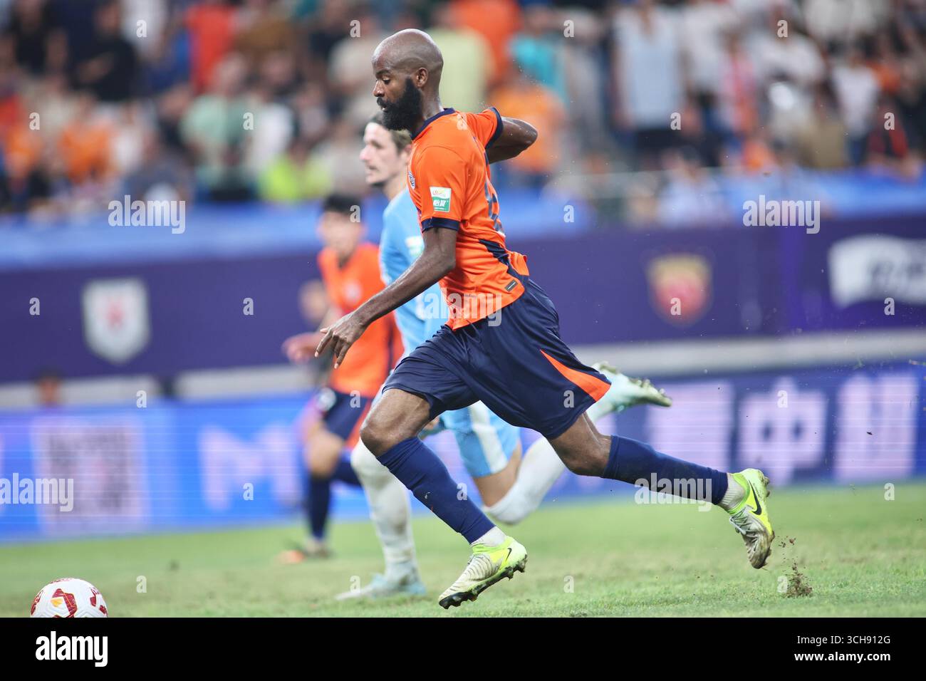Qingdao Hainiu Football Club 1-1 draw Henan Jiuzu Dukang Football Club ...