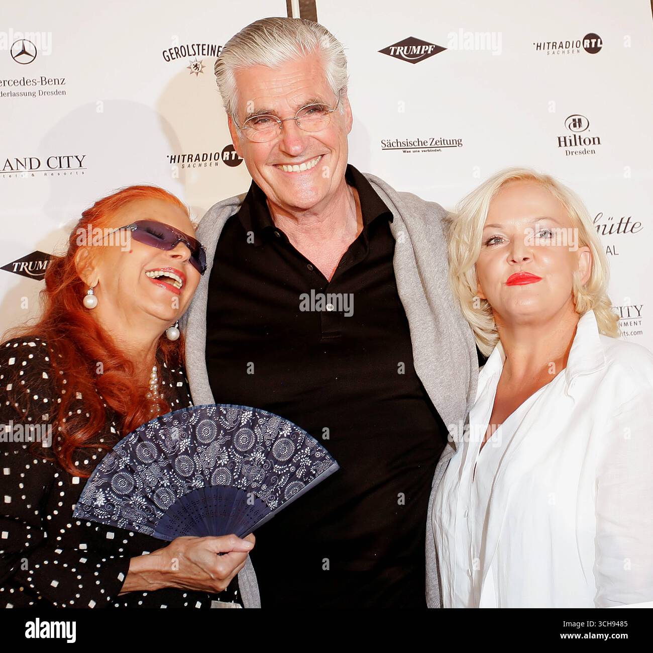 Porträt: Diva Maxima v.l. Milva, Sky Du Mont, Angelika Milster ...