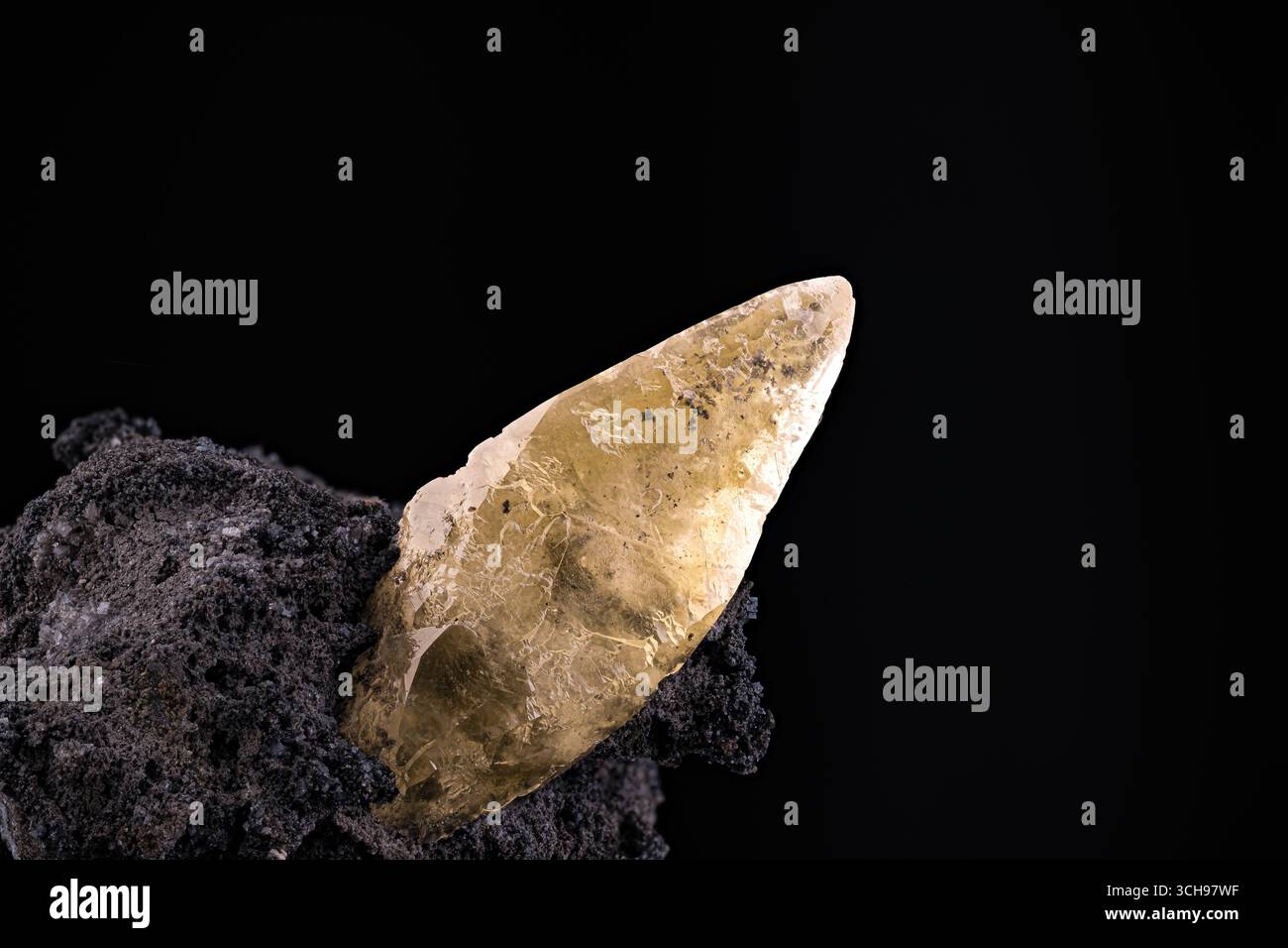 yellow Calcite from Cemetery Ridge Development, Sweetwater mine ...