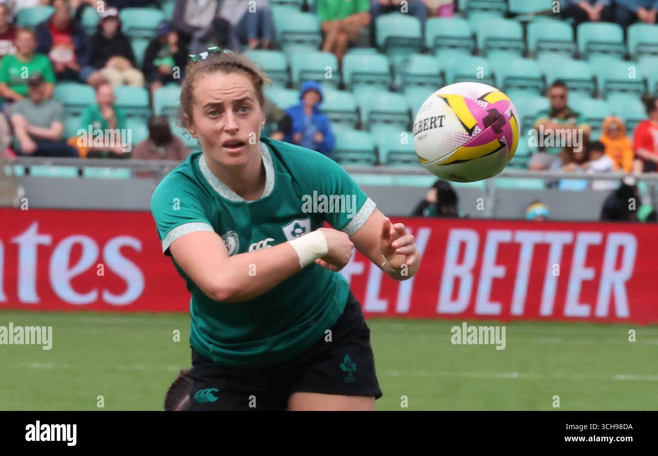 Ireland's Molly Scuffil-McCabe (Manawatu RFC / Leinster)making her ...