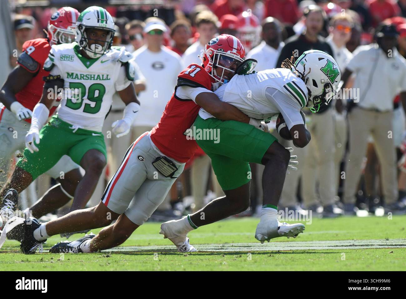 ATHENS, GA - AUGUST 30: Talyn Taylor #11 of the Georgia Bulldogs ...
