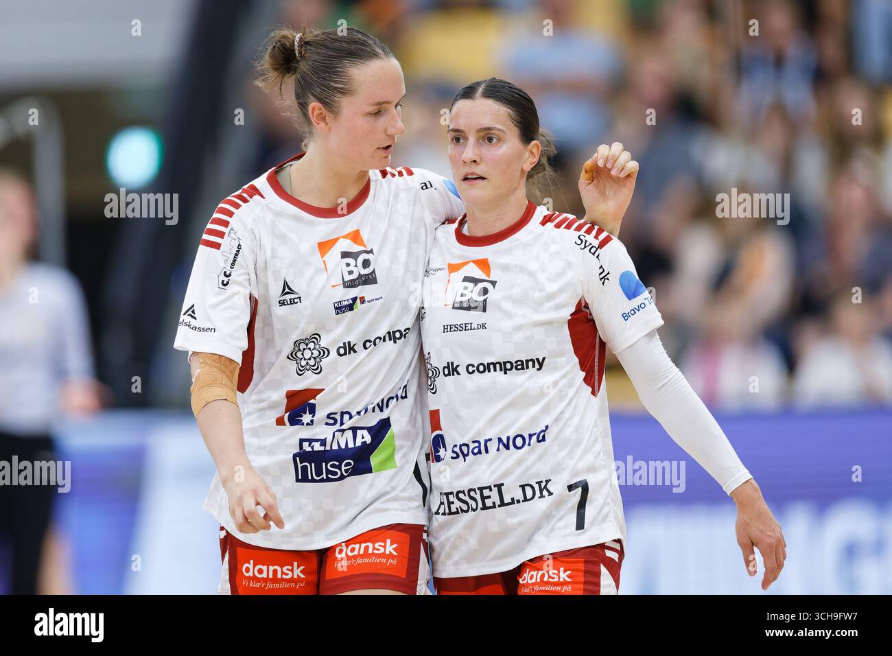 Odense, Denmark. 31st, August 2025. Karen Klokker (15) and Stine ...