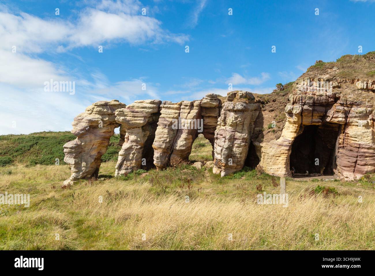Scotland cave caves hi-res stock photography and images - Alamy