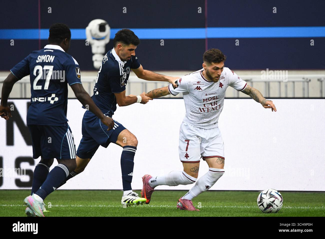 Thibault De Smet during the French L1 football match between Paris FC ...