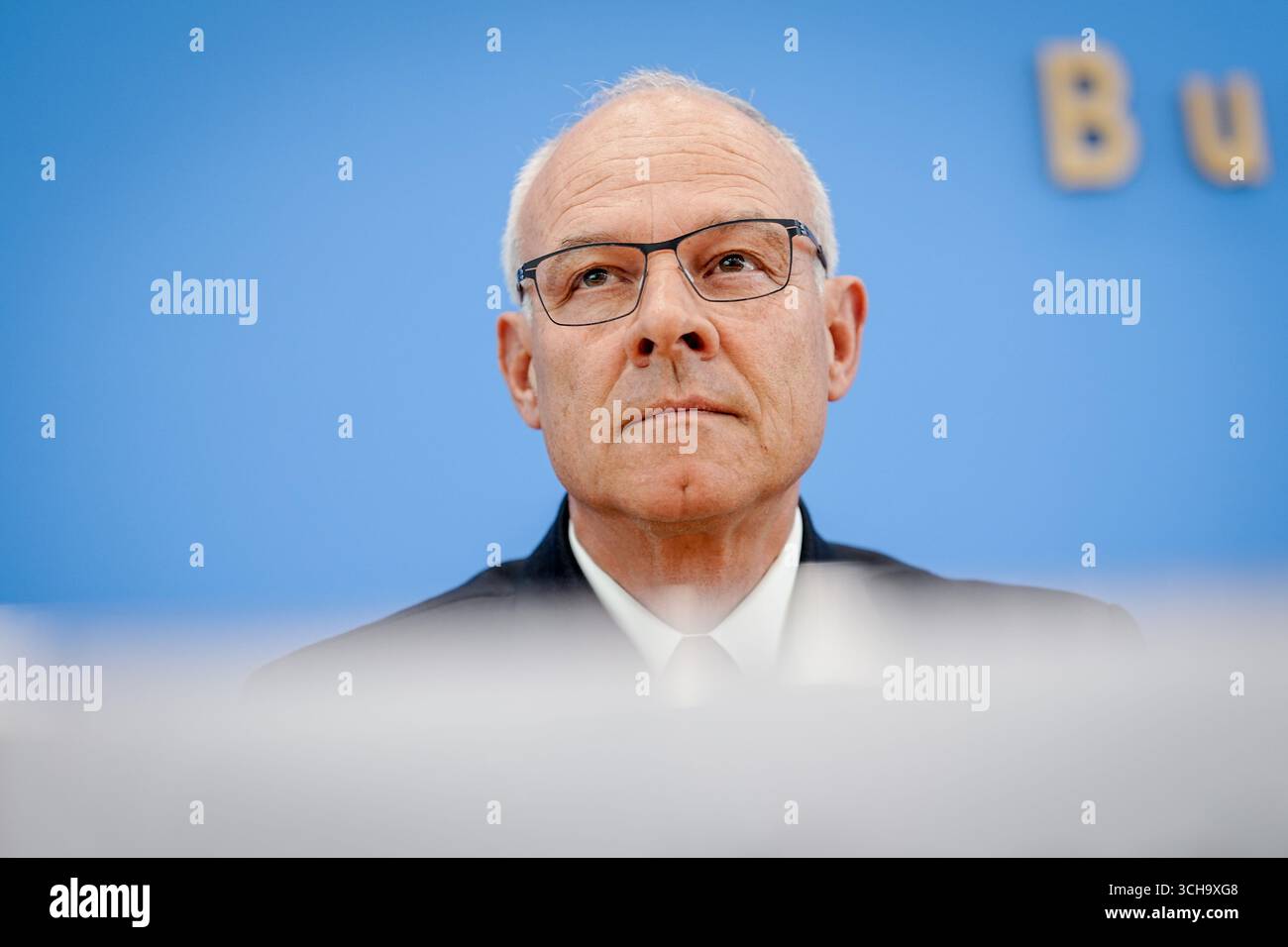 01 September 2025, Berlin: Vice Admiral Jan Christian Kaack, Inspector ...