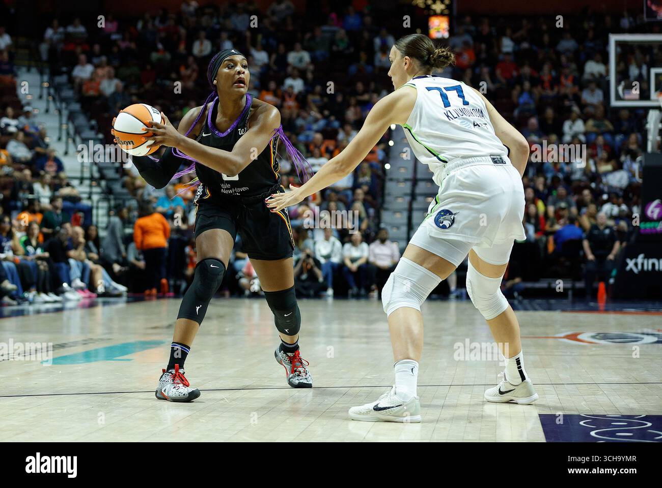 UNCASVILLE, CT - AUGUST 30: Connecticut Sun forward Aaliyah Edwards (8 ...