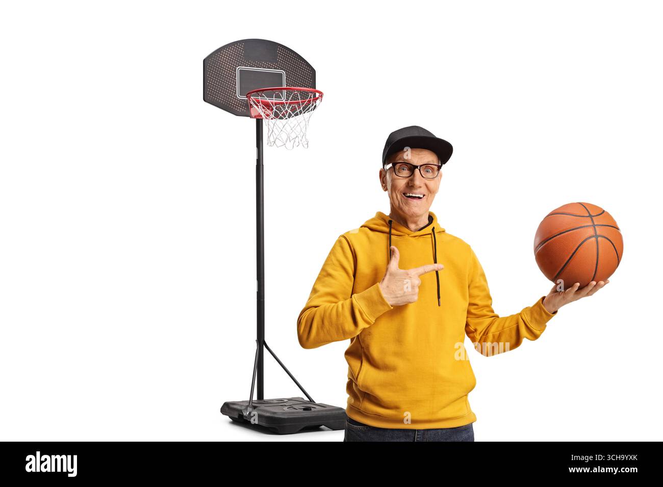 Basketball player in yellow Cut Out Stock Images & Pictures - Alamy
