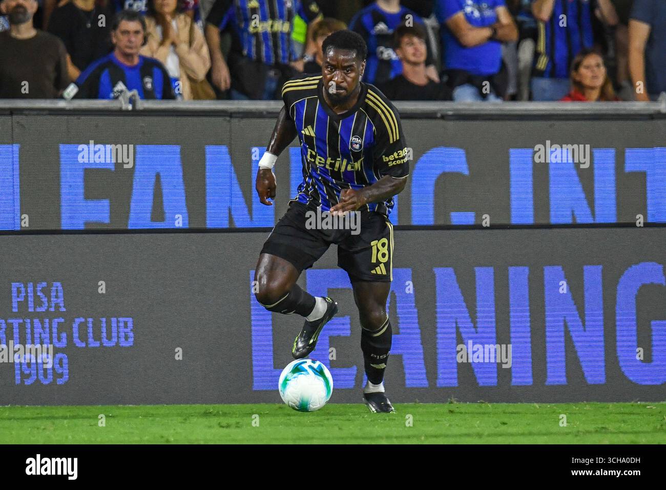 M'Bala Nzola (Pisa) during Pisa SC vs AS Roma, Italian soccer Serie A ...