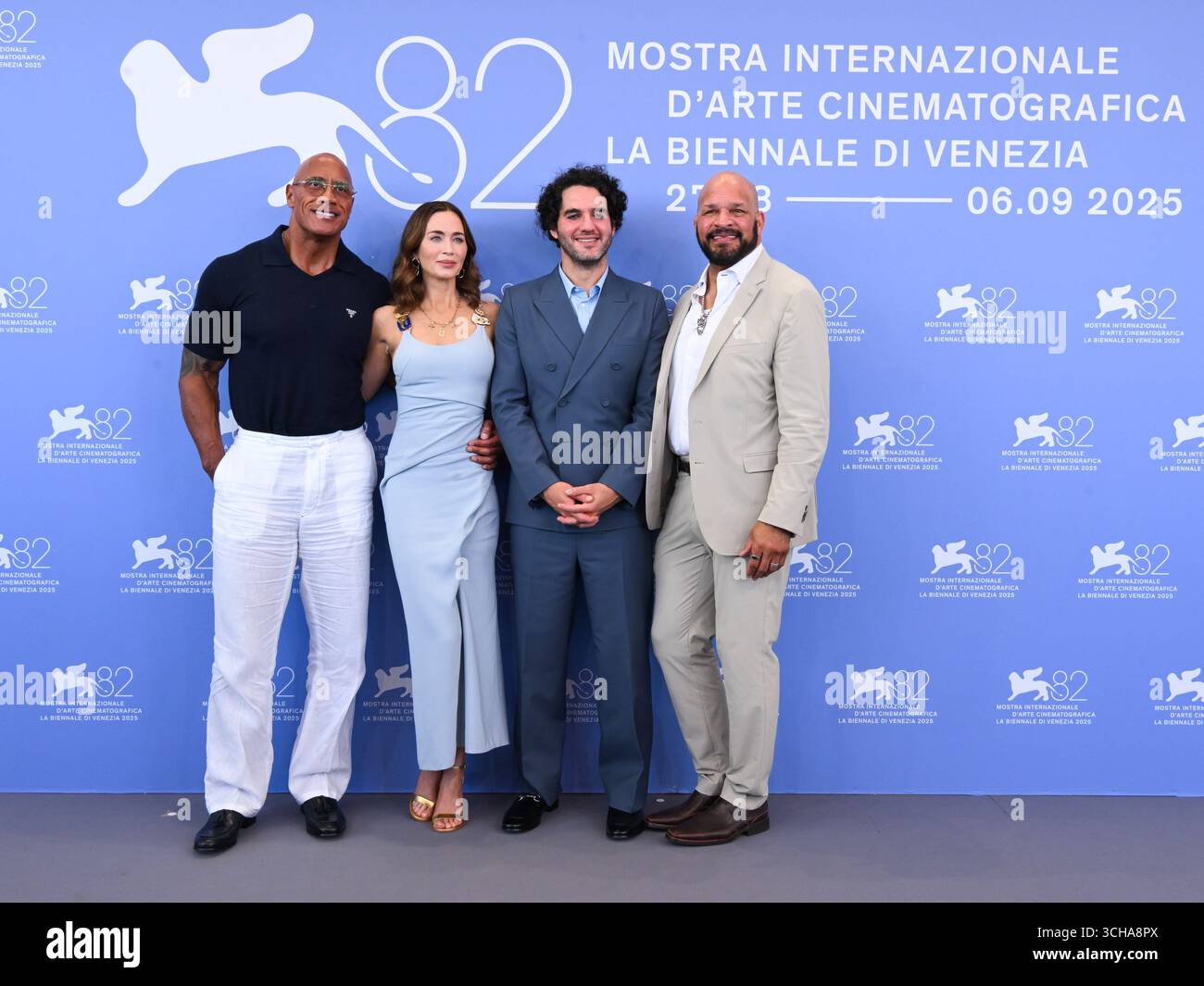 Benny safdie and mark kerr hi-res stock photography and images - Alamy