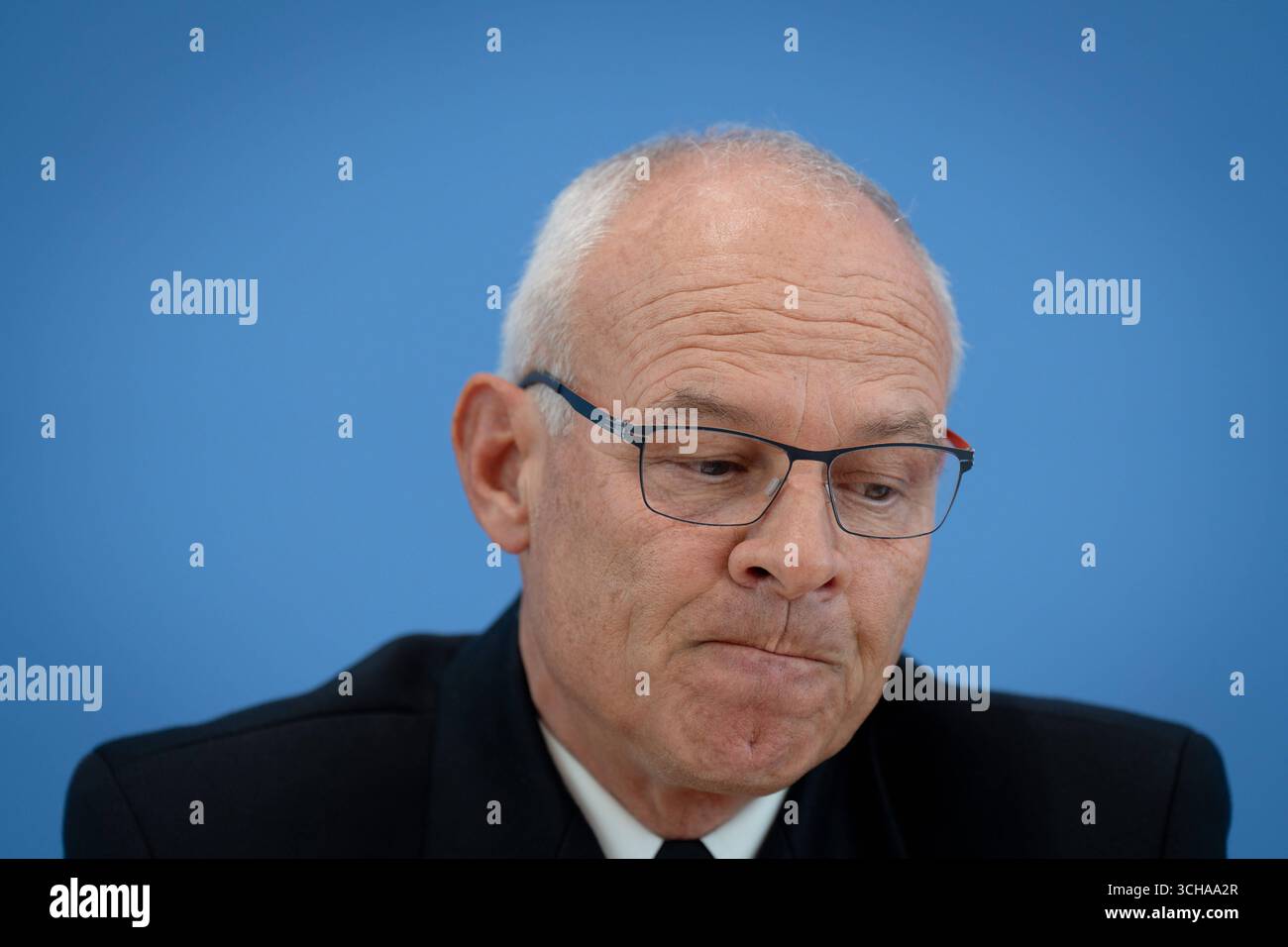 BPK, Vizeadmiral Jan Christian Kaack Bundespressekonferenz, BPK, Berlin ...