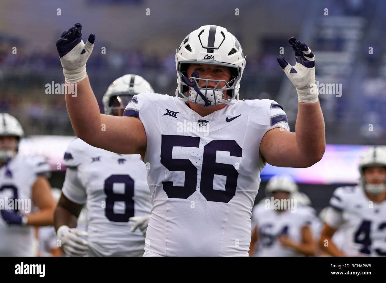 MANHATTAN, KS - AUGUST 30: Kansas State Wildcats offensive lineman ...