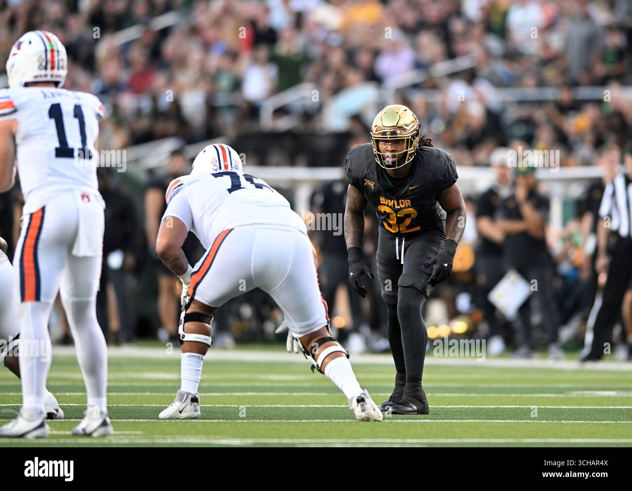 WACO, TX - August 29: Baylor Bears LB Emar'rion Winston (32) sets up ...