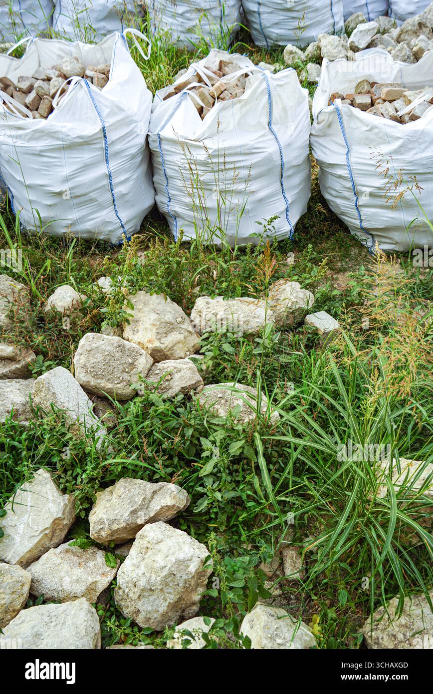 Rubble study hi-res stock photography and images - Alamy