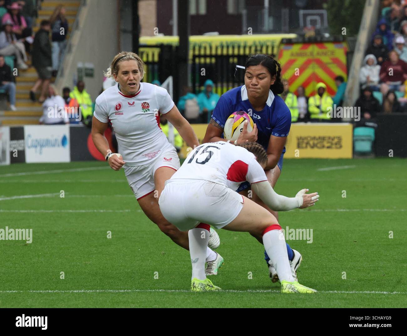 L-R England's(Red Roses)Claudia Moloney MacDonald Samoa’s Harmony VATAU ...
