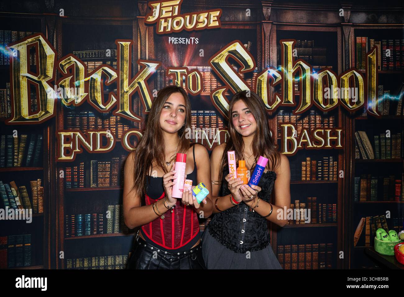 Clements twins x jet house hi-res stock photography and images - Alamy