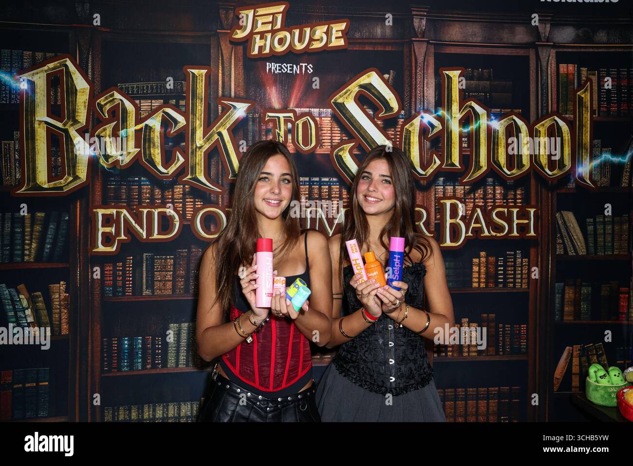 HOLLYWOOD, LOS ANGELES, CALIFORNIA, USA - AUGUST 31: American model and ...