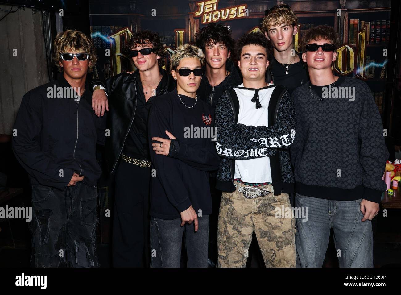 The kenny twins hi-res stock photography and images - Alamy