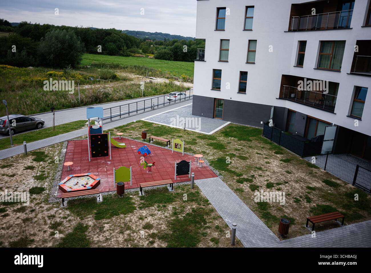 Residential playground blending urban amenities with natural scenery ...