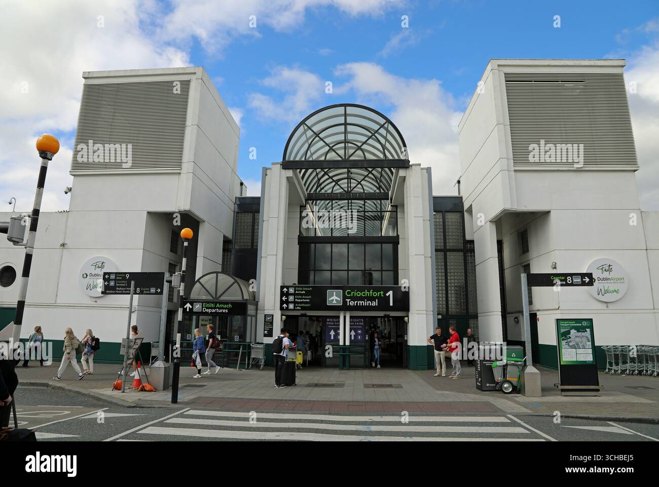 Terminal 1 at Dublin Airport Stock Photo - Alamy