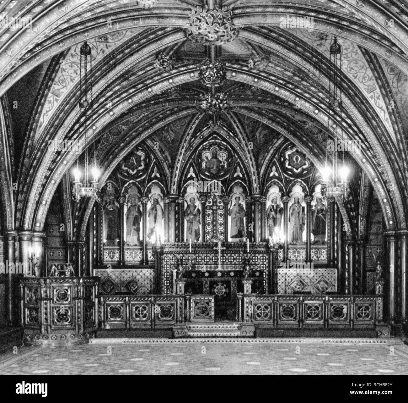 St mary undercroft chapel Black and White Stock Photos & Images - Alamy