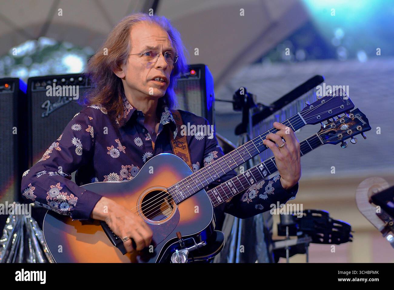 Gitarrist Steve Howe - Die britische Progressive-Rock-Band YES auf ...