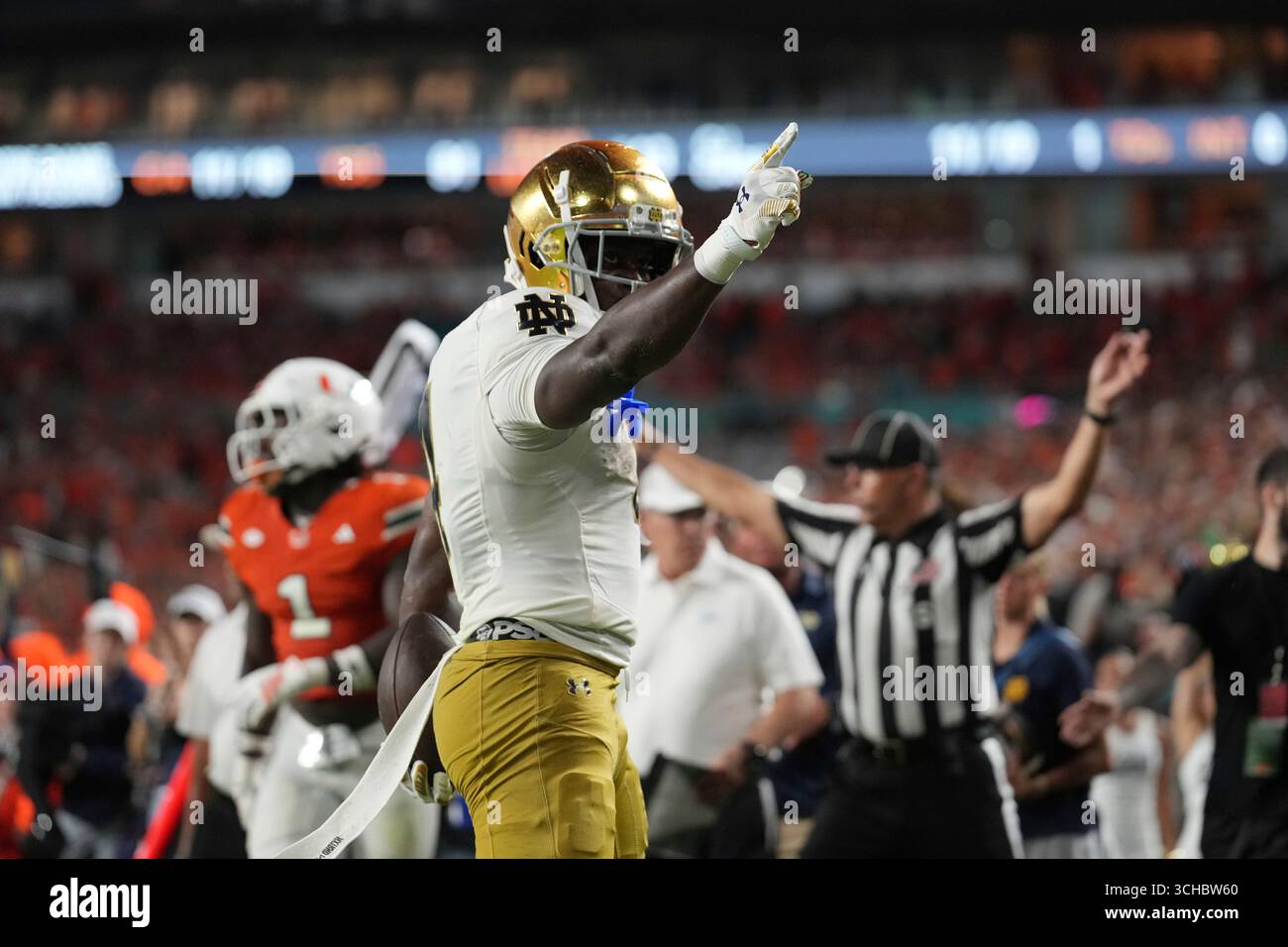 Notre Dame Fighting Irish running back Jeremiyah Love (4) gives the ...